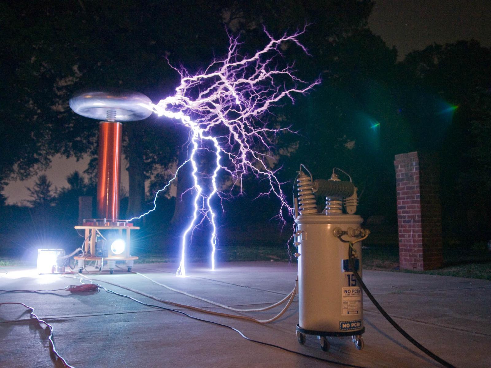 Tesla Coils | Tesla Universe